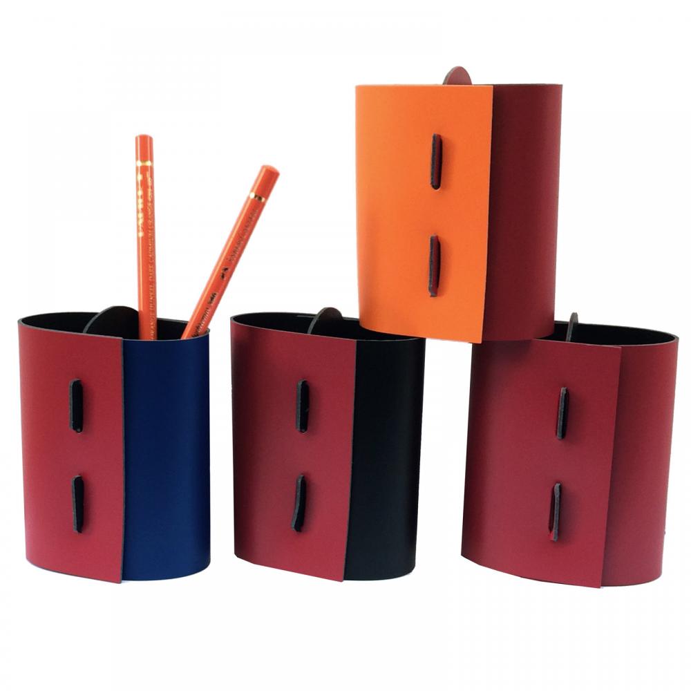 Many-coloured pencil pots kits